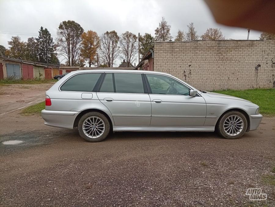 Grey BMW 530 2015 in Ukmerge, with an engine capacity of 3.00 L and mileage of 354 thousand km for 1450 €, photo 6 on AUTOMOTO.COM.LV