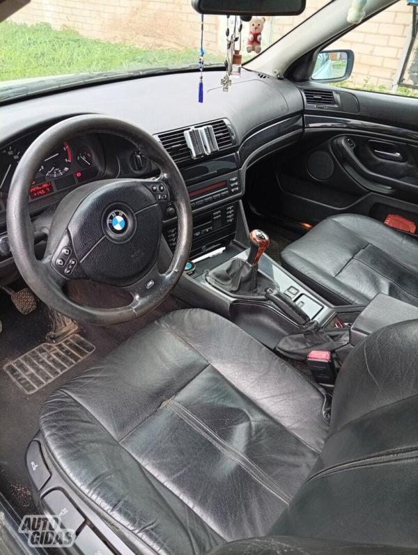 BMW 530 2015 UkmergÄ vietnÄ PelÄks BMW 530 2015 UkmergÄ, ar dzinÄja tilpumu 3.00 L un nobraukumu 354 tÅ«kst. km par 1450 ā¬, foto 7 vietnÄ AUTOMOTO.COM.LV