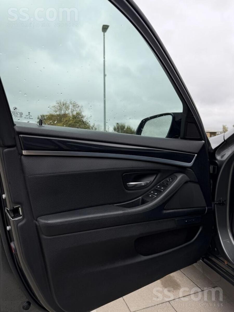 Pelēks BMW 530 2015 Ogre, ar dzinēja tilpumu 3.00 L un nobraukumu 398 tūkst. km par 14850 €, foto 31 vietnē AUTOMOTO.COM.LV