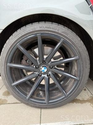 Pelēks BMW 530 2015 Ogre, ar dzinēja tilpumu 3.00 L un nobraukumu 398 tūkst. km par 14850 €, foto 37 vietnē AUTOMOTO.COM.LV