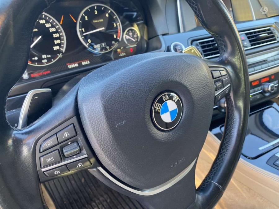 Pelēks BMW 530 2016 Rokiškis, ar dzinēja tilpumu 2.99 L un nobraukumu 160 tūkst. km par 11500 €, foto 24 vietnē AUTOMOTO.COM.LV