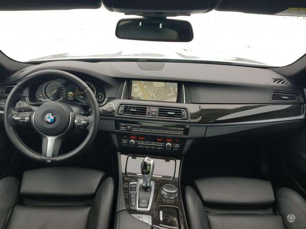 Grey BMW 530 2016 in Siauliai, with an engine capacity of 2.99 L and mileage of 273 thousand km for 10900 €, photo 8 on AUTOMOTO.COM.LV