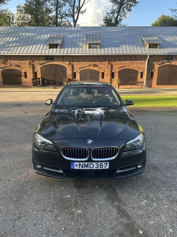 Grey BMW 530 2016 in Kaunas, with an engine capacity of 3.00 L and mileage of 385 thousand km for 10600 €, photo 1 on AUTOMOTO.COM.LV
