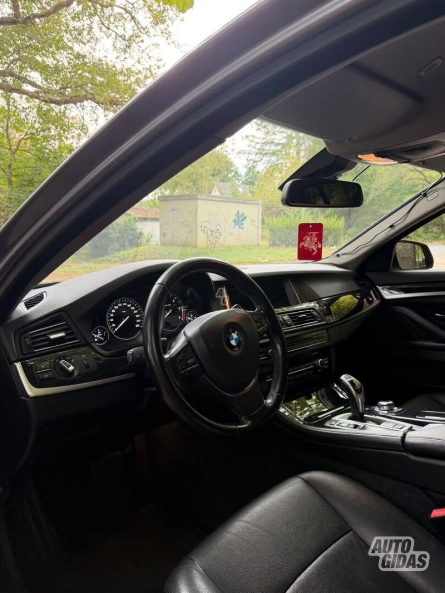 Pelēks BMW 530 2016 Kauņa, ar dzinēja tilpumu 3.00 L un nobraukumu 160 tūkst. km par 19000 €, foto 12 vietnē AUTOMOTO.COM.LV