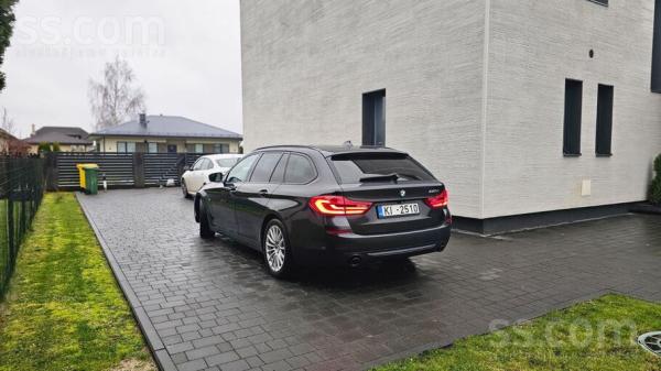 Grey BMW 530 2017 in Riga, with an engine capacity of 3.00 L and mileage of 216 thousand km for 24300 €, photo 2 on AUTOMOTO.COM.LV