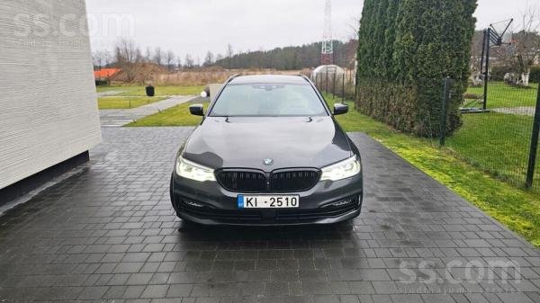 Grey BMW 530 2017 in Riga, with an engine capacity of 3.00 L and mileage of 216 thousand km for 24300 €, photo 3 on AUTOMOTO.COM.LV