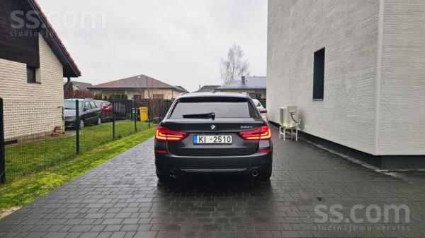 Grey BMW 530 2017 in Riga, with an engine capacity of 3.00 L and mileage of 216 thousand km for 24300 €, photo 4 on AUTOMOTO.COM.LV