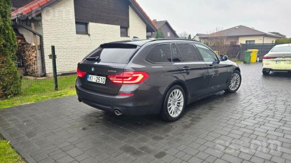 Grey BMW 530 2017 in Riga, with an engine capacity of 3.00 L and mileage of 216 thousand km for 24300 €, photo 5 on AUTOMOTO.COM.LV