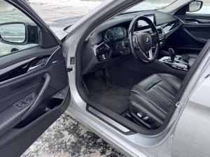 Pelēks BMW 530 2017 Viļņa, ar dzinēja tilpumu 3.00 L un nobraukumu 177 tūkst. km par 19990 €, foto 12 vietnē AUTOMOTO.COM.LV