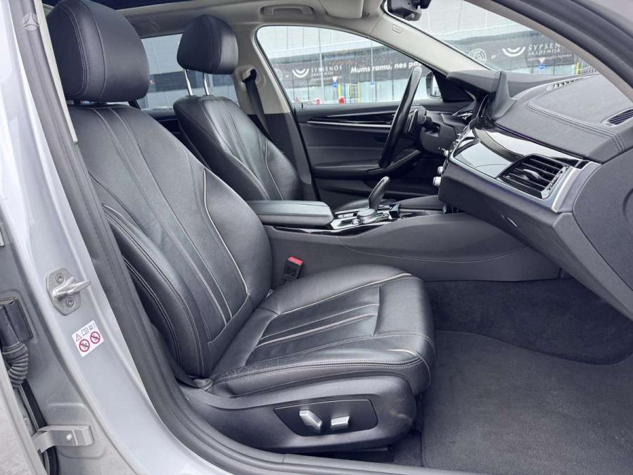 Pelēks BMW 530 2017 Viļņa, ar dzinēja tilpumu 3.00 L un nobraukumu 177 tūkst. km par 19990 €, foto 26 vietnē AUTOMOTO.COM.LV