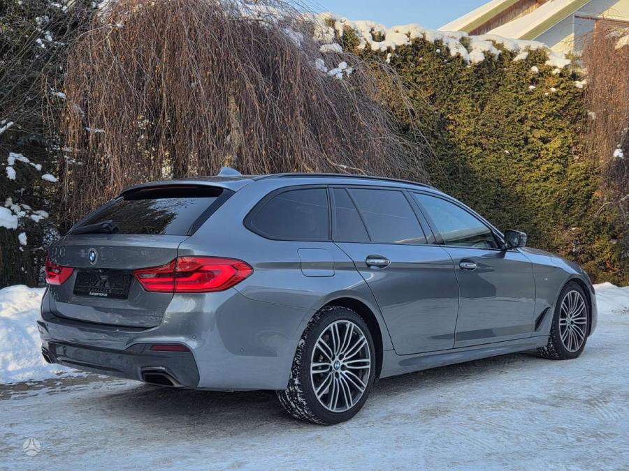 Grey BMW 530 2017 in Kaunas, with an engine capacity of 3.00 L and mileage of 279 thousand km for 19999 €, photo 31 on AUTOMOTO.COM.LV