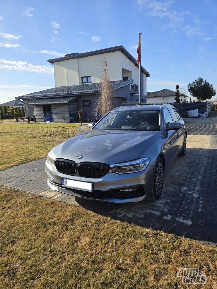 Grey BMW 530 2017 in Siauliai, with an engine capacity of 3.00 L and mileage of 304 thousand km for 18500 €, photo 1 on AUTOMOTO.COM.LV