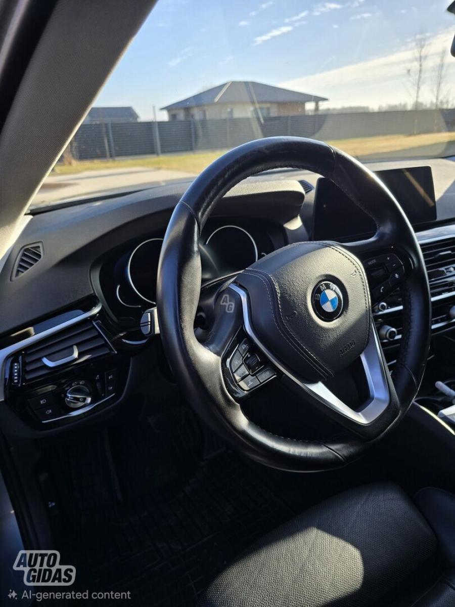 Grey BMW 530 2017 in Siauliai, with an engine capacity of 3.00 L and mileage of 304 thousand km for 18500 €, photo 6 on AUTOMOTO.COM.LV