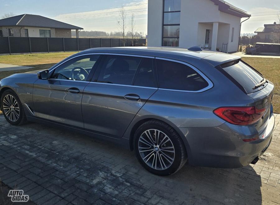 Grey BMW 530 2017 in Siauliai, with an engine capacity of 3.00 L and mileage of 304 thousand km for 18500 €, photo 11 on AUTOMOTO.COM.LV