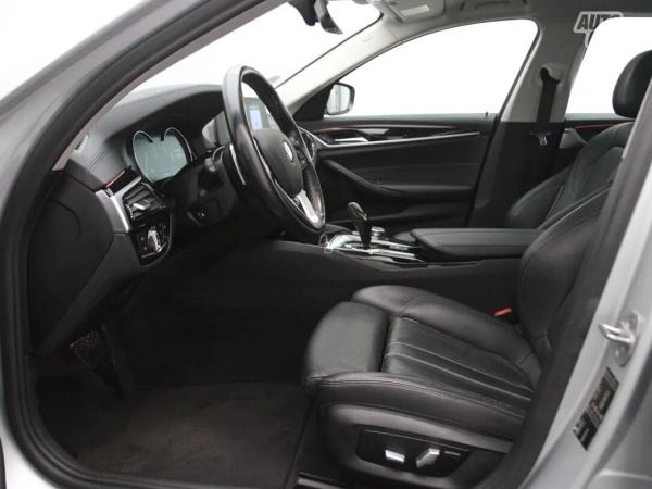Grey BMW 530 2017 in Vilnius, with an engine capacity of 3.00 L and mileage of 205 thousand km for 19999 €, photo 4 on AUTOMOTO.COM.LV