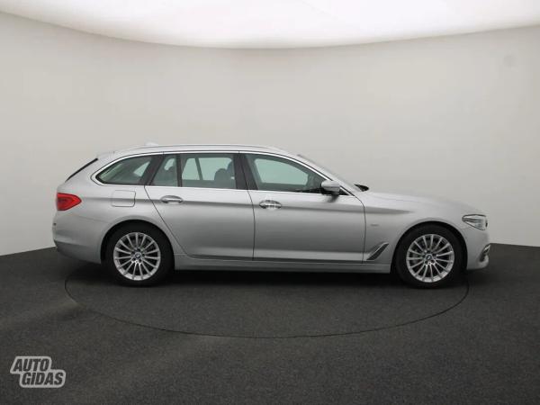 Grey BMW 530 2017 in Vilnius, with an engine capacity of 3.00 L and mileage of 205 thousand km for 19999 €, photo 9 on AUTOMOTO.COM.LV