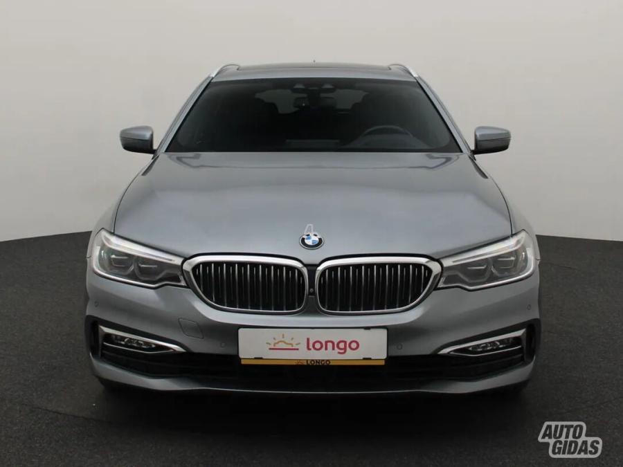 Grey BMW 530 2017 in Vilnius, with an engine capacity of 3.00 L and mileage of 243 thousand km for 19799 €, photo 4 on AUTOMOTO.COM.LV