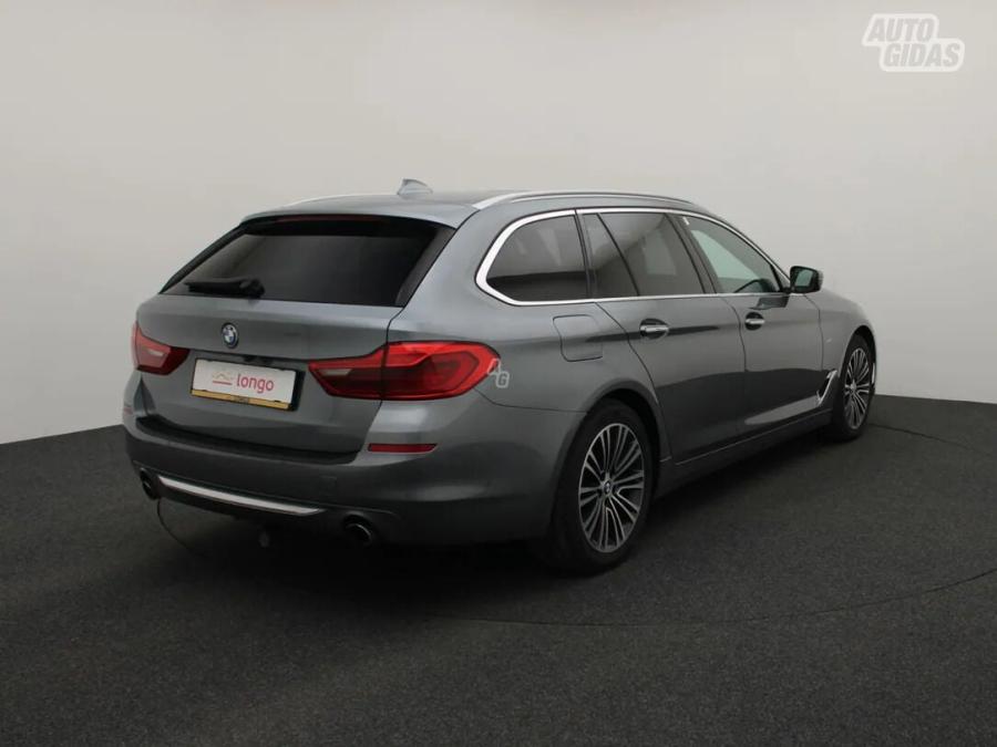 Grey BMW 530 2017 in Vilnius, with an engine capacity of 3.00 L and mileage of 243 thousand km for 19799 €, photo 9 on AUTOMOTO.COM.LV