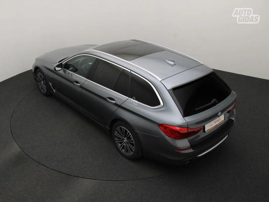 Grey BMW 530 2017 in Vilnius, with an engine capacity of 3.00 L and mileage of 243 thousand km for 19799 €, photo 13 on AUTOMOTO.COM.LV