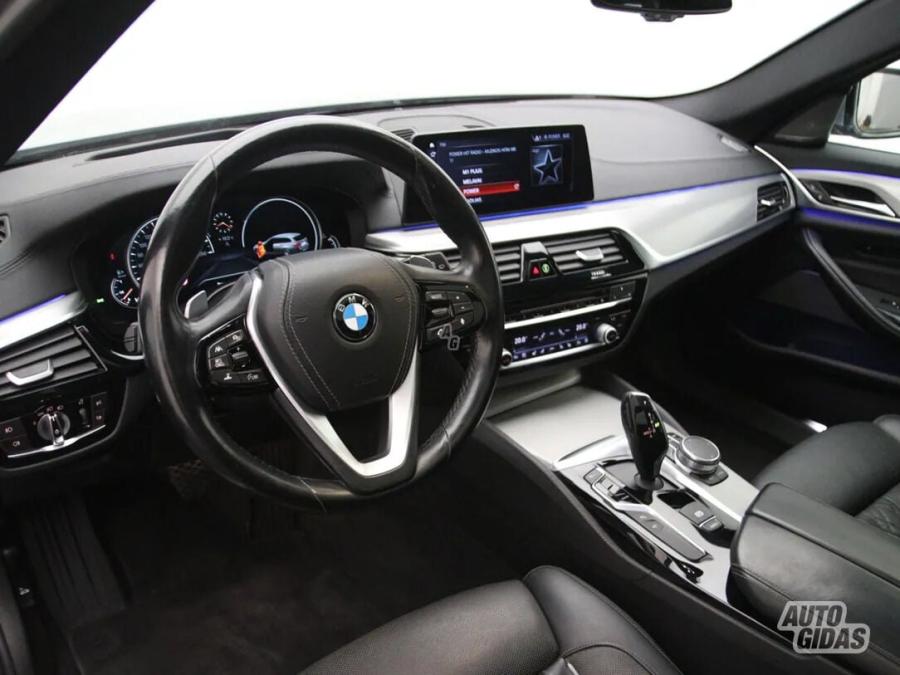 Grey BMW 530 2017 in Vilnius, with an engine capacity of 3.00 L and mileage of 243 thousand km for 19799 €, photo 17 on AUTOMOTO.COM.LV