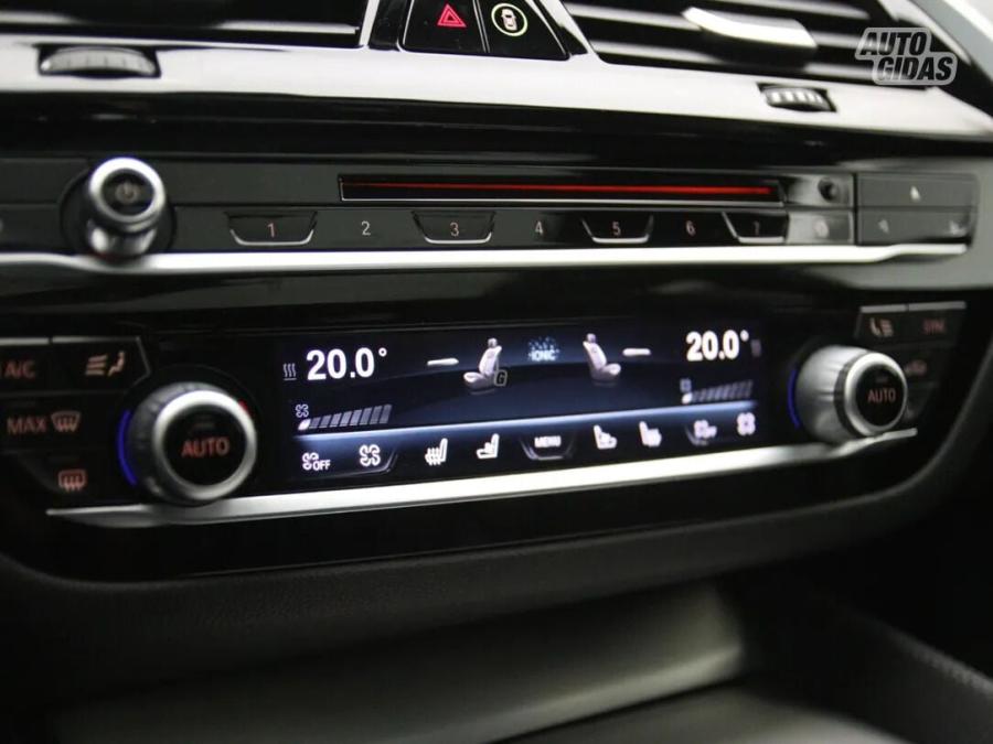 Grey BMW 530 2017 in Vilnius, with an engine capacity of 3.00 L and mileage of 243 thousand km for 19799 €, photo 21 on AUTOMOTO.COM.LV