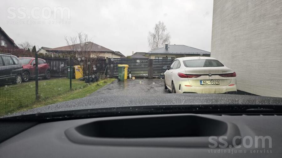 Grey BMW 530 2017 in Riga, with an engine capacity of 3.00 L and mileage of 229 thousand km for 17999 €, photo 14 on AUTOMOTO.COM.LV