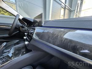 Pelēks BMW 530 2017 Talsi, ar dzinēja tilpumu 3.00 L un nobraukumu 0 tūkst. km par 17990 €, foto 14 vietnē AUTOMOTO.COM.LV