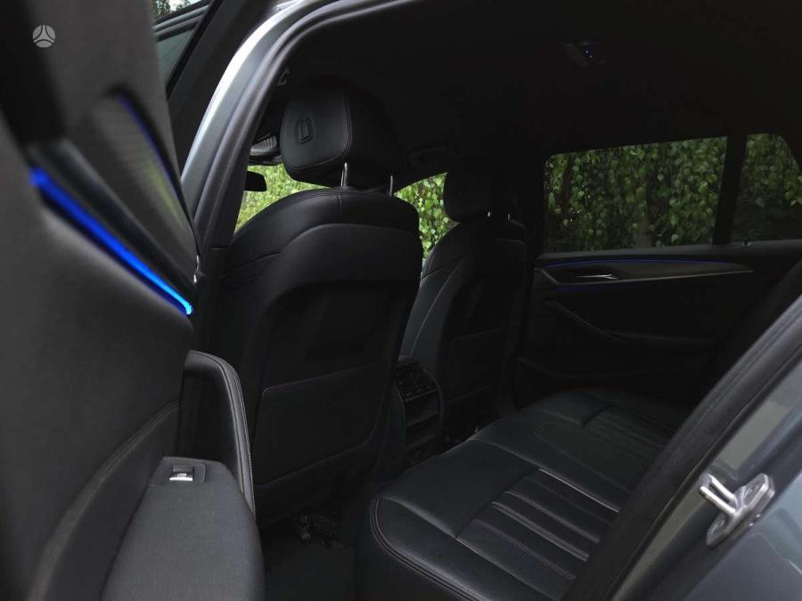 Grey BMW 530 2017 in Kaunas, with an engine capacity of 3.00 L and mileage of 279 thousand km for 19950 €, photo 11 on AUTOMOTO.COM.LV