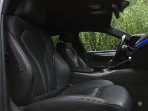 Grey BMW 530 2017 in Kaunas, with an engine capacity of 3.00 L and mileage of 279 thousand km for 19950 €, photo 13 on AUTOMOTO.COM.LV