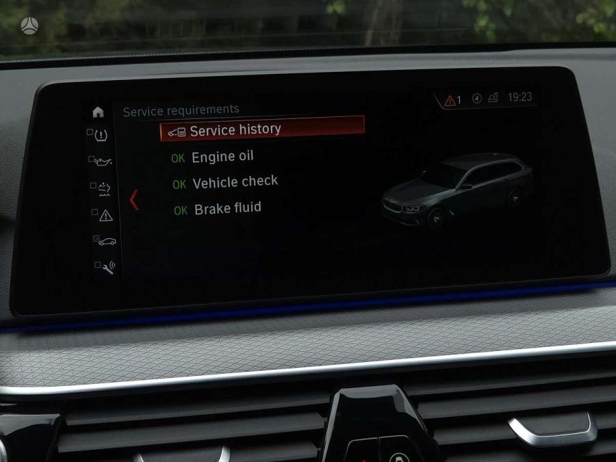Grey BMW 530 2017 in Kaunas, with an engine capacity of 3.00 L and mileage of 279 thousand km for 19950 €, photo 21 on AUTOMOTO.COM.LV