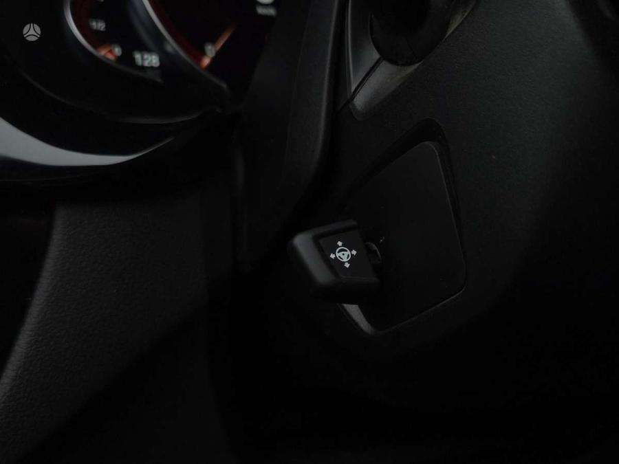 Grey BMW 530 2017 in Kaunas, with an engine capacity of 3.00 L and mileage of 279 thousand km for 19950 €, photo 26 on AUTOMOTO.COM.LV