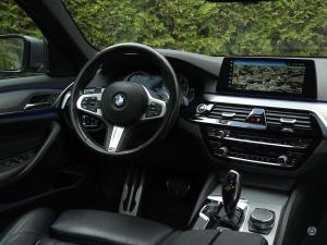 Grey BMW 530 2017 in Kaunas, with an engine capacity of 3.00 L and mileage of 279 thousand km for 19950 €, photo 28 on AUTOMOTO.COM.LV