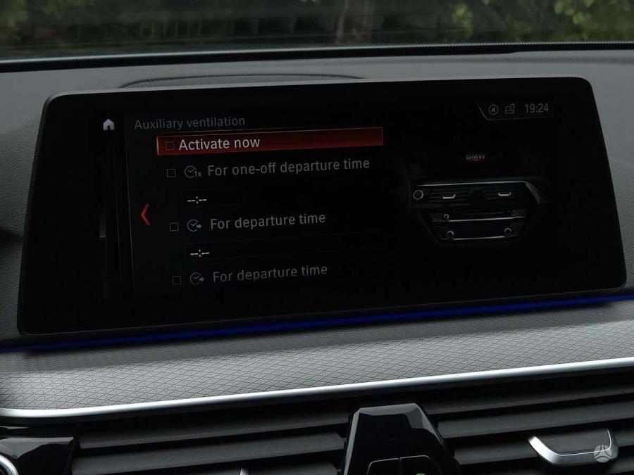 Grey BMW 530 2017 in Kaunas, with an engine capacity of 3.00 L and mileage of 279 thousand km for 19950 €, photo 34 on AUTOMOTO.COM.LV