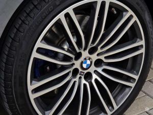 Grey BMW 530 2017 in Kaunas, with an engine capacity of 3.00 L and mileage of 279 thousand km for 19950 €, photo 37 on AUTOMOTO.COM.LV