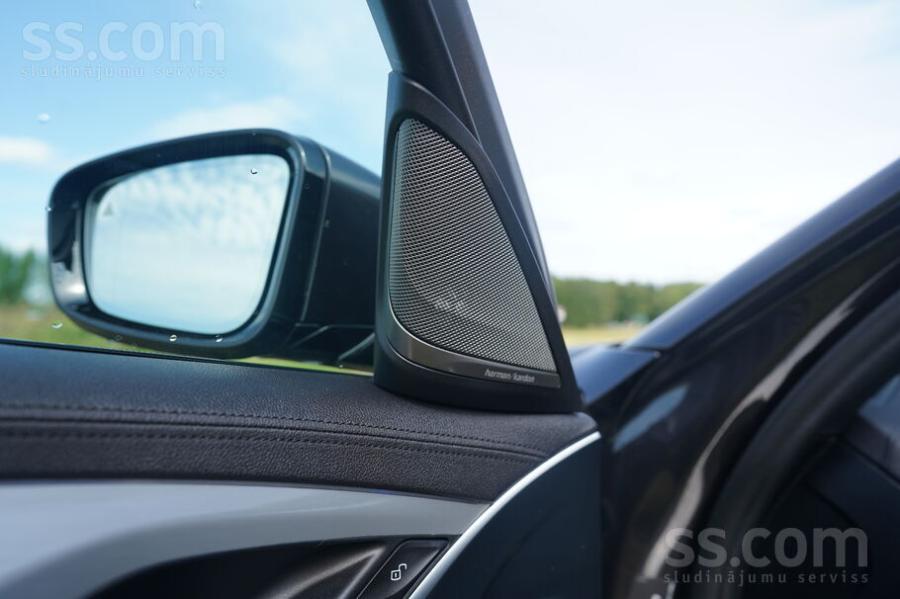 Grey BMW 530 2017 in Riga, with an engine capacity of 3.00 L and mileage of 251 thousand km for 16900 €, photo 15 on AUTOMOTO.COM.LV