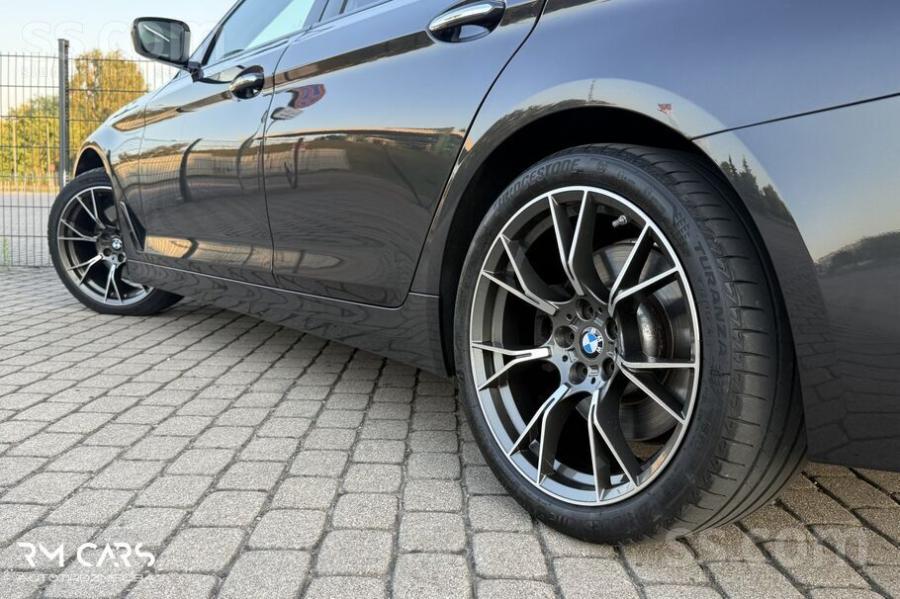Grey BMW 530 2017 in Jelgava, with an engine capacity of 3.00 L and mileage of 0 thousand km for 16900 €, photo 9 on AUTOMOTO.COM.LV