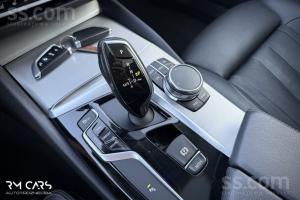 Grey BMW 530 2017 in Jelgava, with an engine capacity of 3.00 L and mileage of 0 thousand km for 16900 €, photo 23 on AUTOMOTO.COM.LV