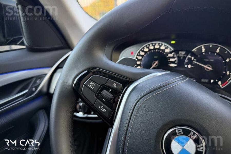Grey BMW 530 2017 in Jelgava, with an engine capacity of 3.00 L and mileage of 0 thousand km for 16900 €, photo 25 on AUTOMOTO.COM.LV