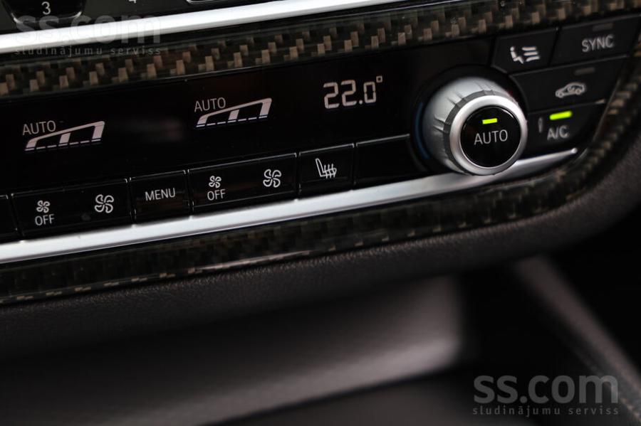 Grey BMW 530 2017 in Tukums, with an engine capacity of 3.00 L and mileage of 218 thousand km for 18900 €, photo 29 on AUTOMOTO.COM.LV
