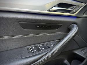 Pelēks BMW 530 2017 Joniškis, ar dzinēja tilpumu 2.99 L un nobraukumu 249 tūkst. km par 16700 €, foto 29 vietnē AUTOMOTO.COM.LV