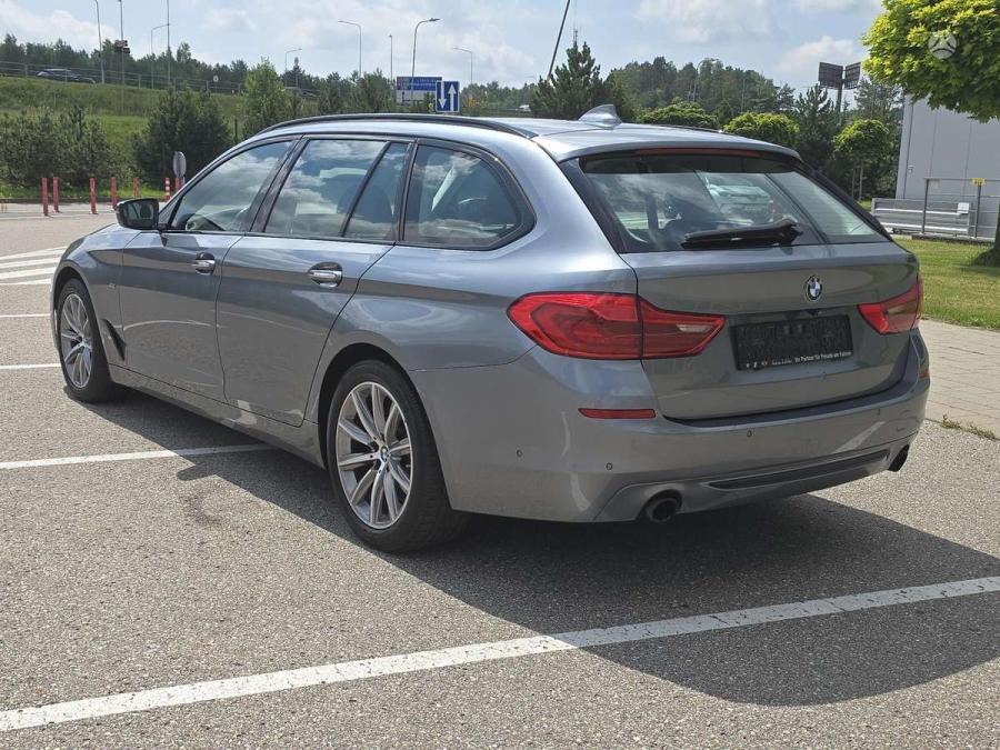 Pelēks BMW 530 2017 Viļņa, ar dzinēja tilpumu 2.99 L un nobraukumu 320 tūkst. km par 14800 €, foto 9 vietnē AUTOMOTO.COM.LV