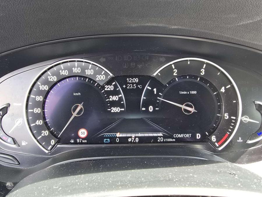 Pelēks BMW 530 2017 Viļņa, ar dzinēja tilpumu 2.99 L un nobraukumu 320 tūkst. km par 14800 €, foto 36 vietnē AUTOMOTO.COM.LV