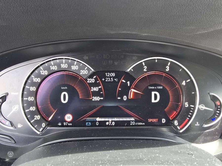 Pelēks BMW 530 2017 Viļņa, ar dzinēja tilpumu 2.99 L un nobraukumu 320 tūkst. km par 14800 €, foto 37 vietnē AUTOMOTO.COM.LV