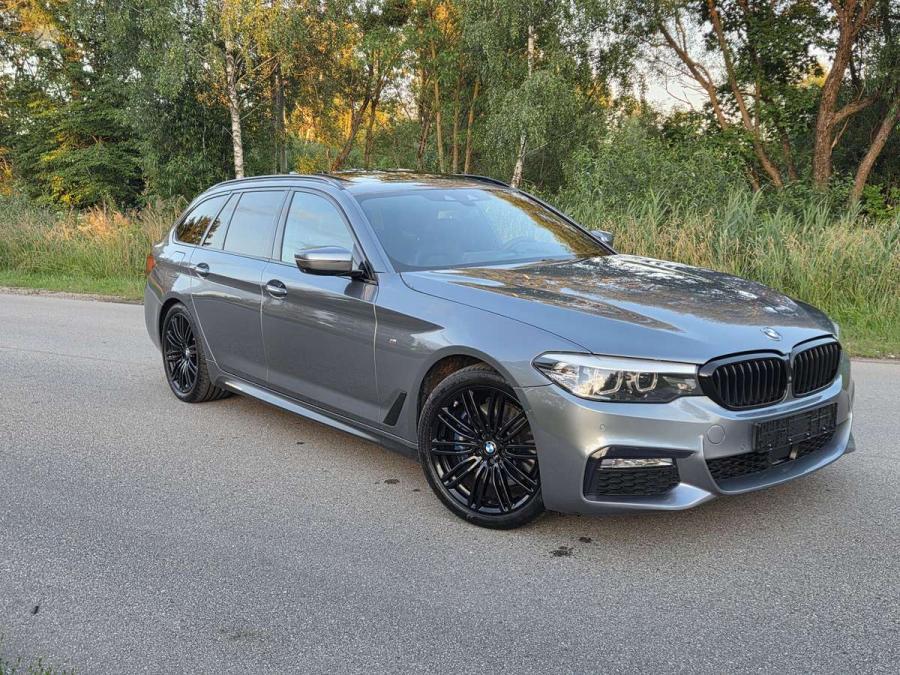 Grey BMW 530 2017 in Kaunas, with an engine capacity of 2.99 L and mileage of 255 thousand km for 20989 €, photo 4 on AUTOMOTO.COM.LV