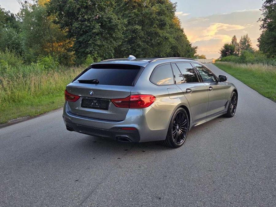Grey BMW 530 2017 in Kaunas, with an engine capacity of 2.99 L and mileage of 255 thousand km for 20989 €, photo 6 on AUTOMOTO.COM.LV