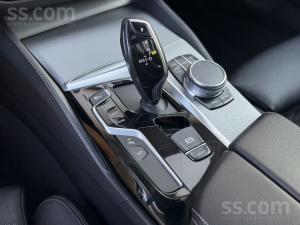 Grey BMW 530 2017 in Riga, with an engine capacity of 3.00 L and mileage of 275 thousand km for 18999 €, photo 21 on AUTOMOTO.COM.LV