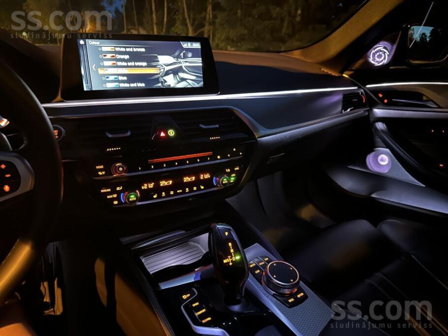Grey BMW 530 2017 in Riga, with an engine capacity of 3.00 L and mileage of 275 thousand km for 18999 €, photo 25 on AUTOMOTO.COM.LV
