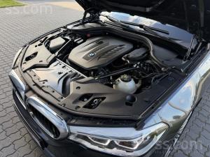 Grey BMW 530 2017 in Riga, with an engine capacity of 3.00 L and mileage of 275 thousand km for 18999 €, photo 30 on AUTOMOTO.COM.LV