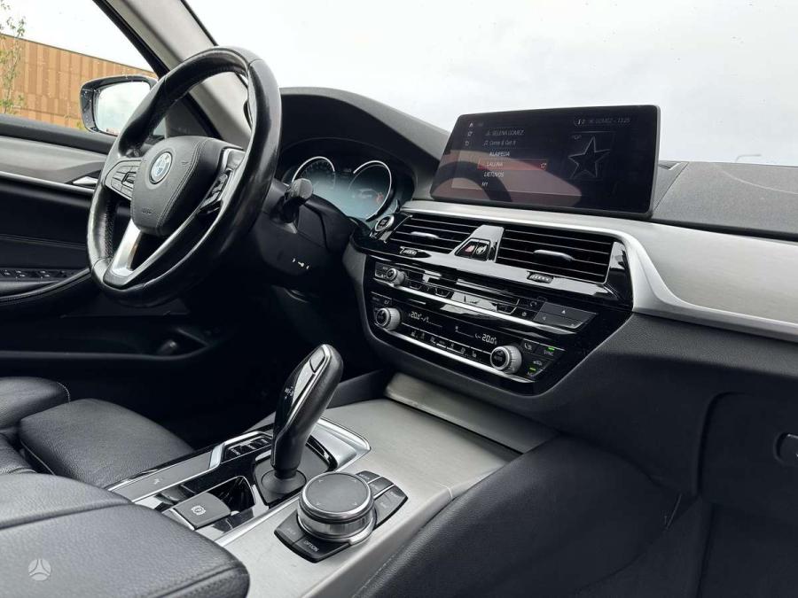 Pelēks BMW 530 2017 Klaipėda, ar dzinēja tilpumu 2.99 L un nobraukumu 300 tūkst. km par 16000 €, foto 36 vietnē AUTOMOTO.COM.LV