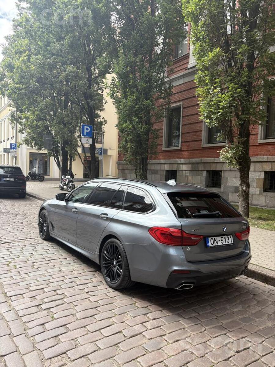 Grey BMW 530 2017 in Riga, with an engine capacity of 3.00 L and mileage of 153 thousand km for 20000 €, photo 9 on AUTOMOTO.COM.LV